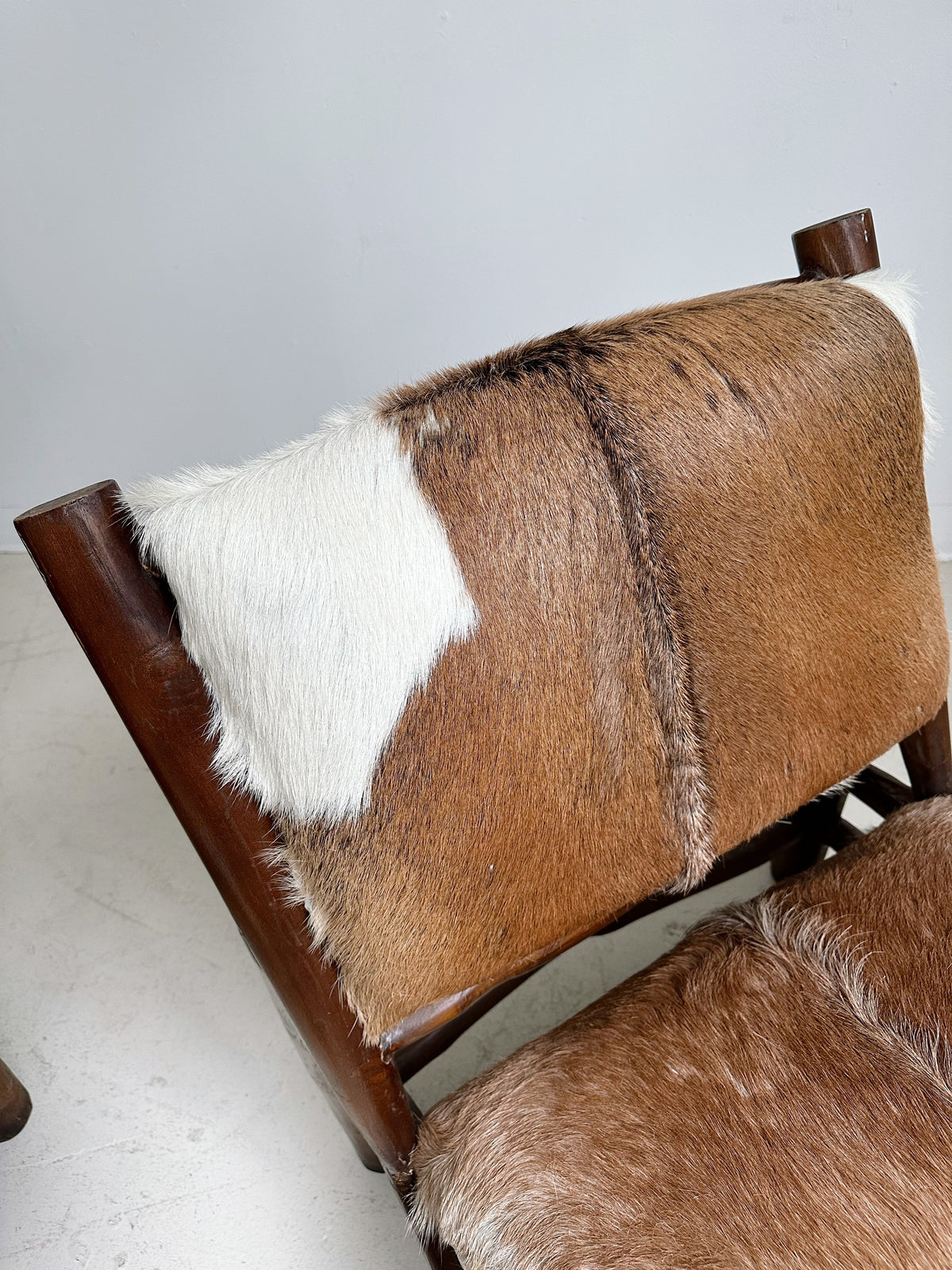 HANDMADE WOOD & HIDE CHAIRS | Maison Singulier