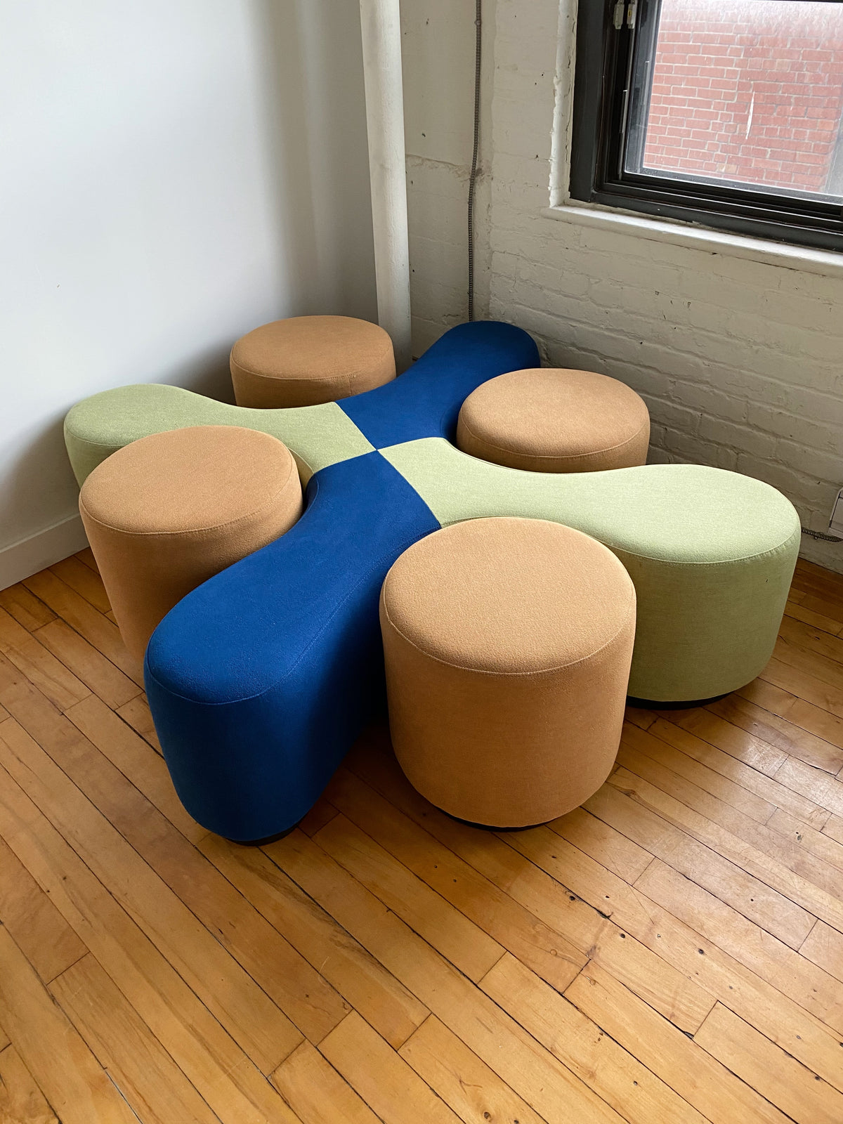 COLORFUL CHECKER PRINT WIGGLE SOFA WITH OTTOMANS | Maison Singulier