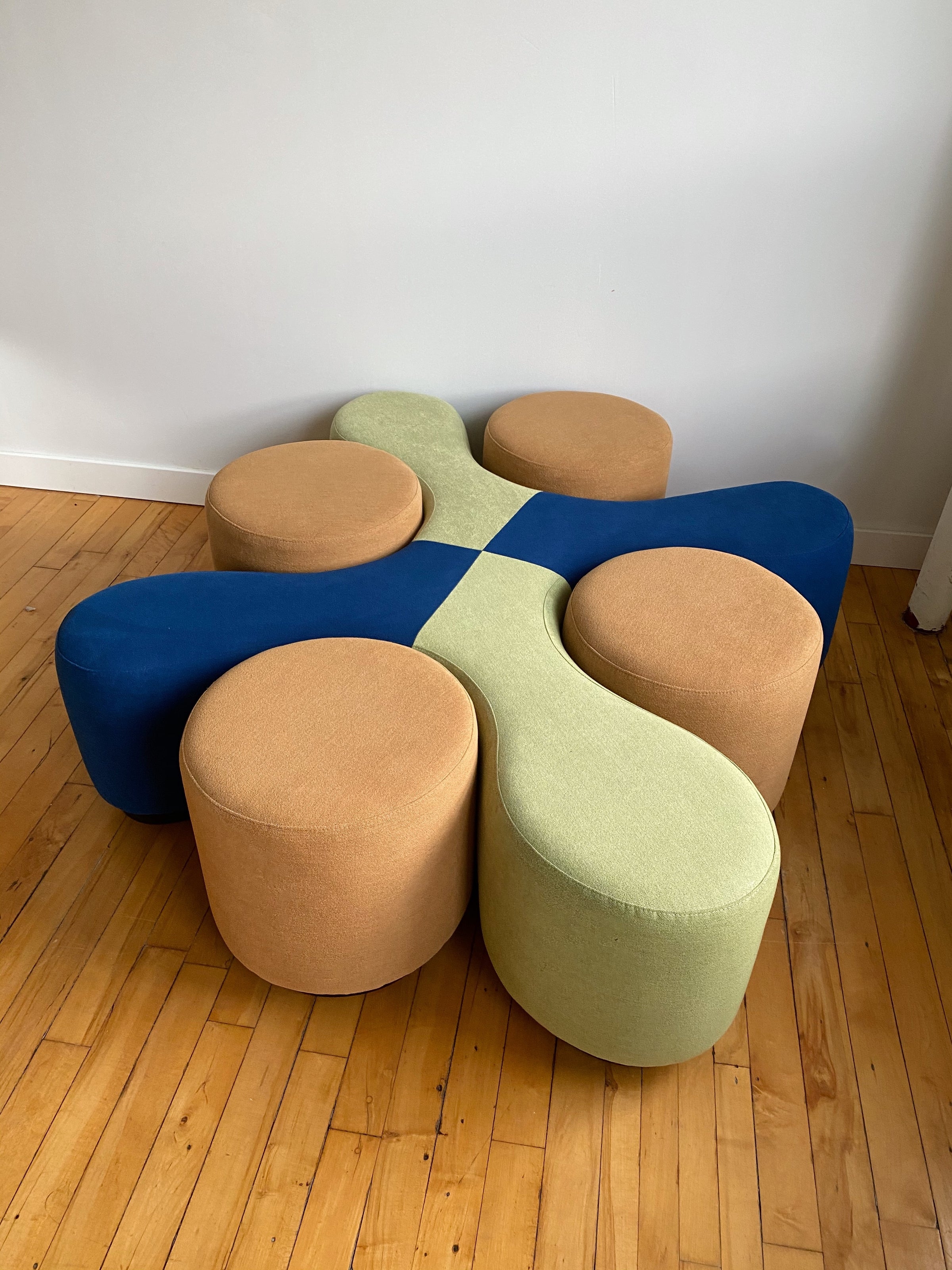 COLORFUL CHECKER PRINT WIGGLE SOFA WITH OTTOMANS | Maison Singulier