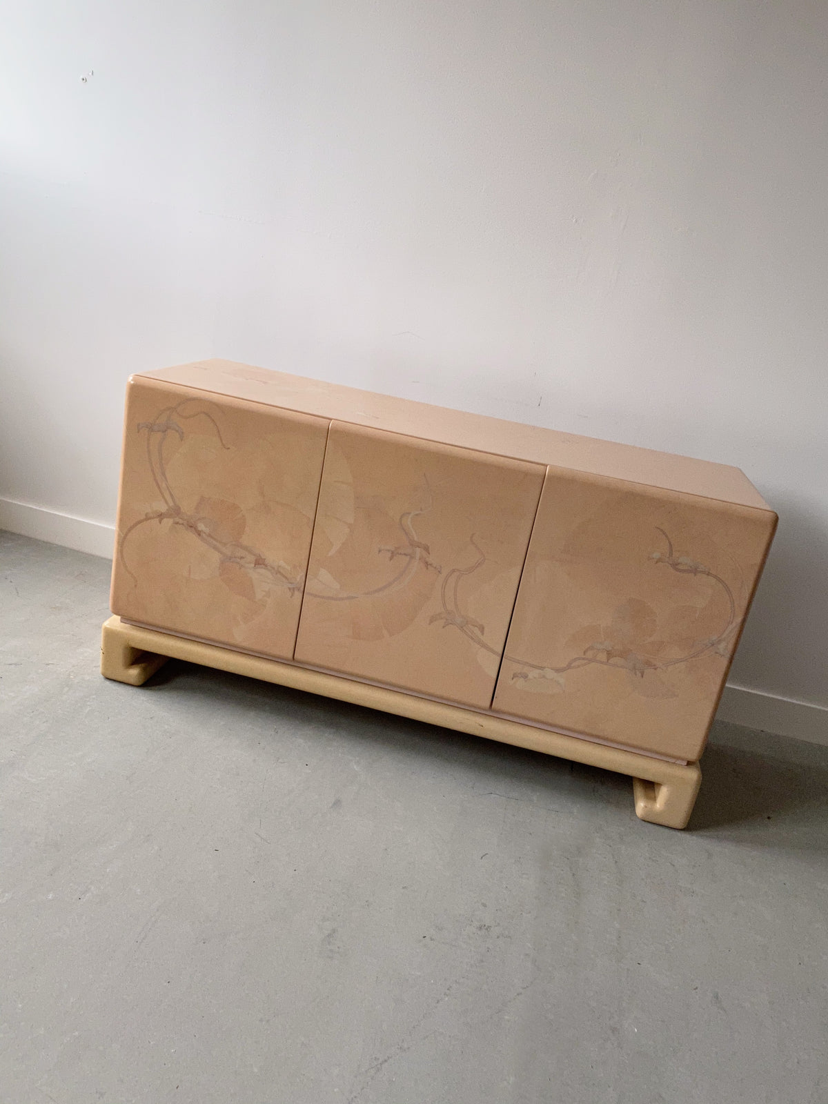 PEACH LACQUERED SIDEBOARD | Maison Singulier
