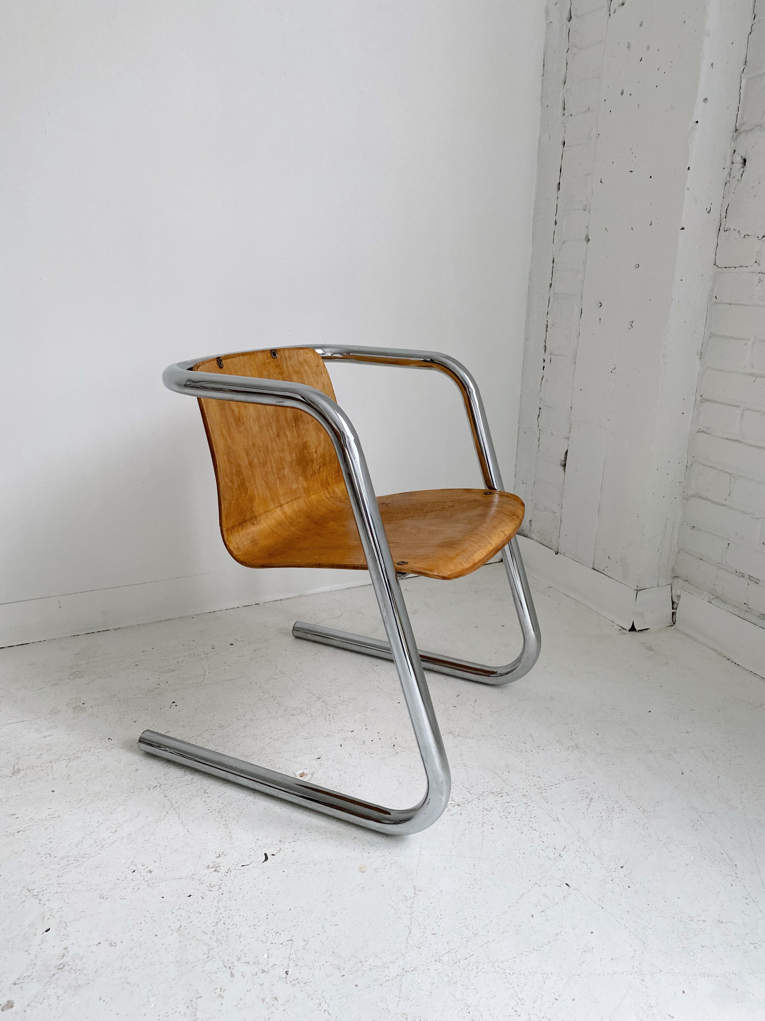 Tubular chairs store